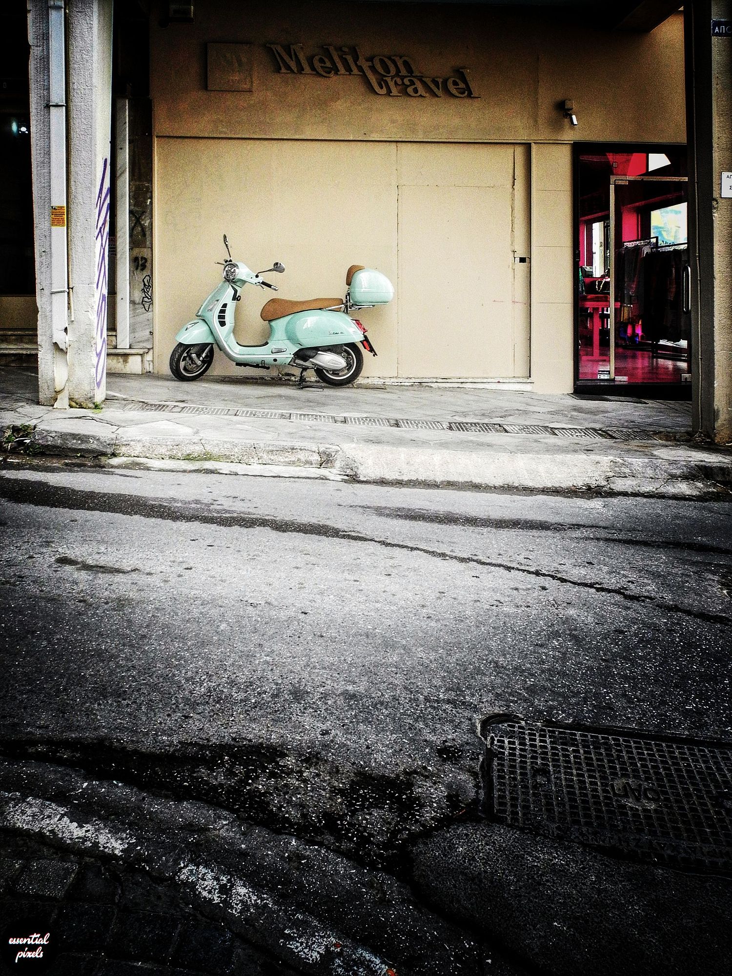 "Vespas" | Essential Pixels