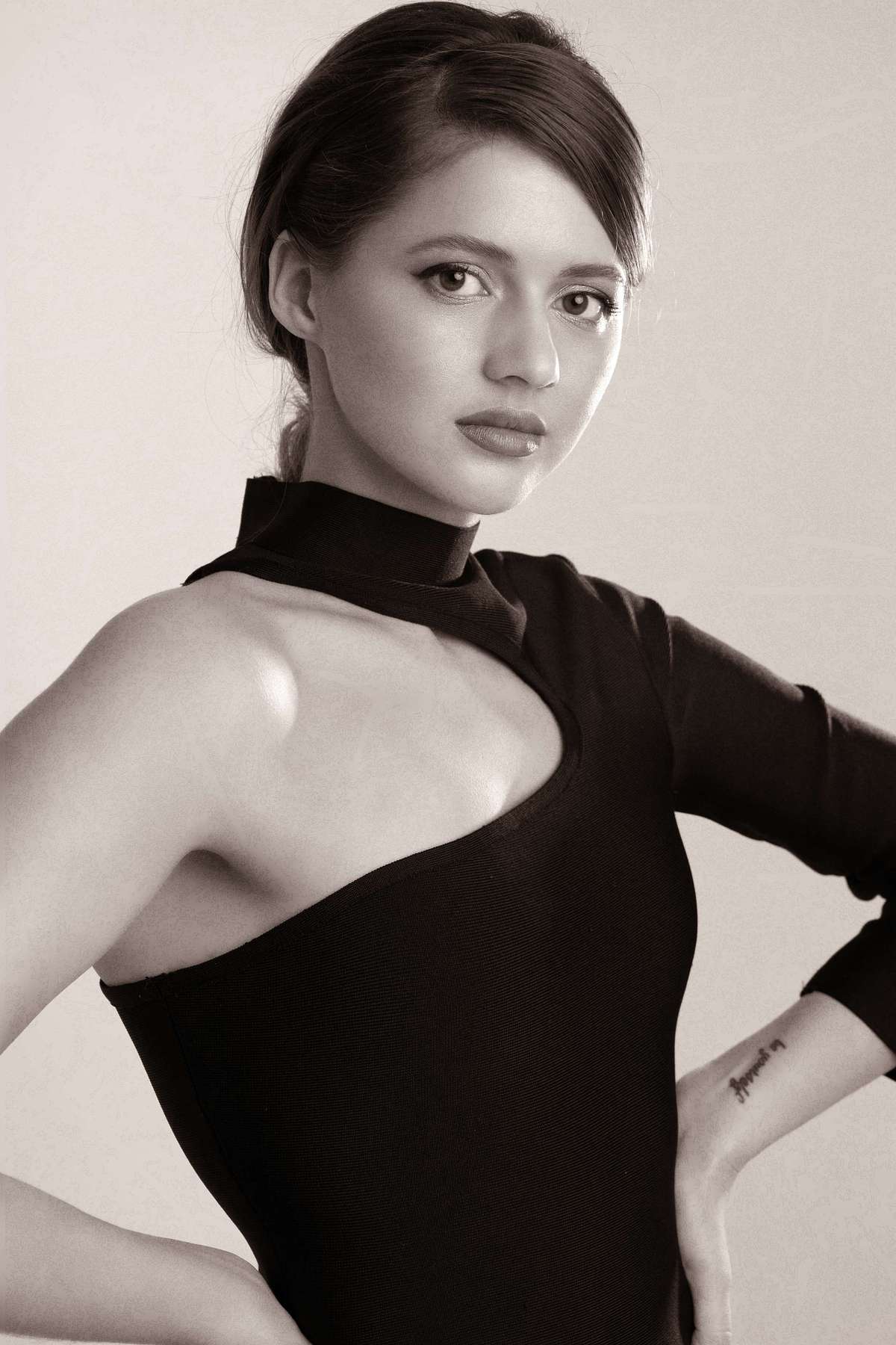 Alex and Liza Photography | Chicago Portrait, Family, Fashion Photoshoots | ALEX & LIZA PHOTOGRAPHY